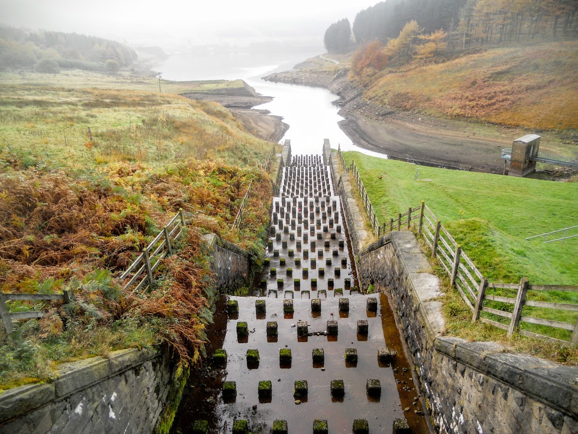 Dovestone Reservoir and Chew Valley - A High Level Circuit - Hill Explorer